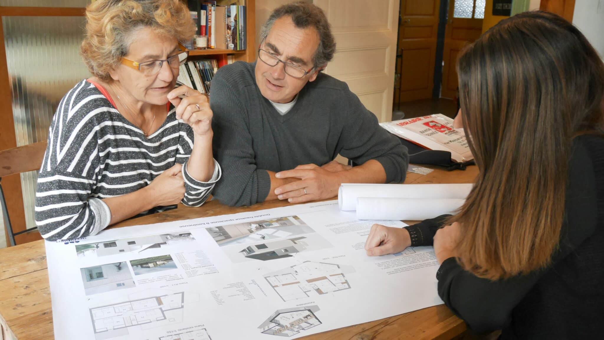 🔍 Vérifiez les Qualifications d'un Architecte en Ligne : Guide Pratique 🏗️